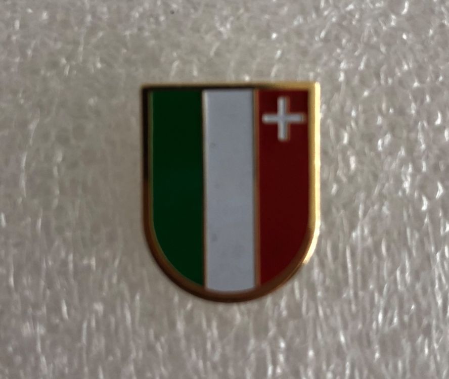 Pin Wappen Kanton NEUENBURG (Neu und originalverpackt) in Basel für CHF 4 – mit Lieferung auf ...