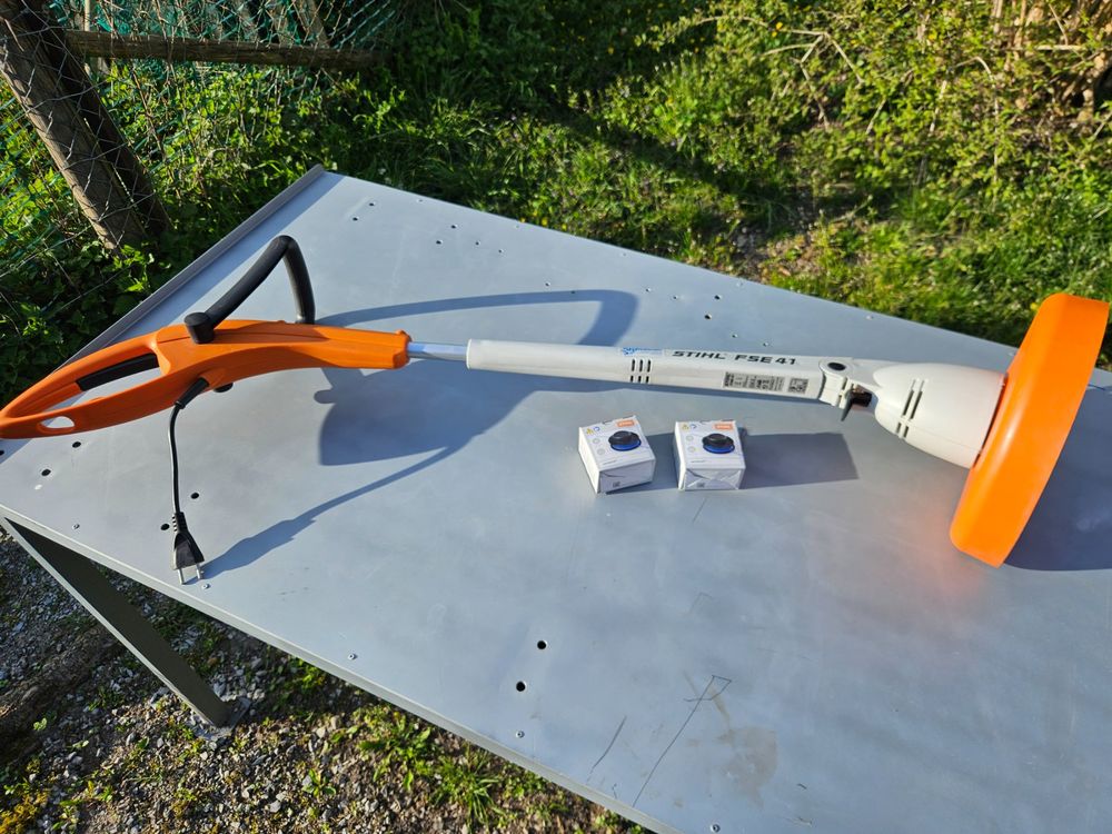 STIHL FSE 41 Rasentrimmer mit 2 neuen Fadentrommeln | Kaufen auf Ricardo