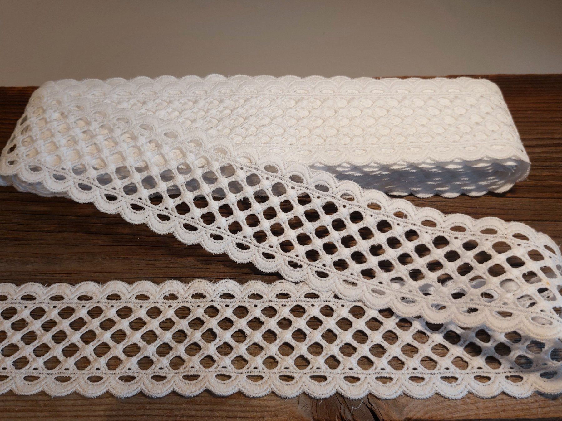 Schönes Spitzenband, Stickerei, 9m für Ihr Nähprojekt (Neu (gemäss ...