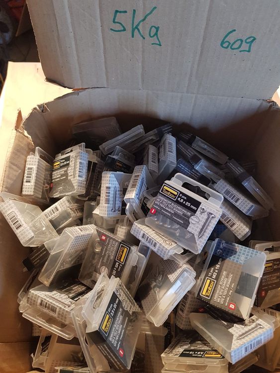 5 kg Schrauben gemischt - neu und original verpackt ab 1.- (Neu und originalverpackt) in ...