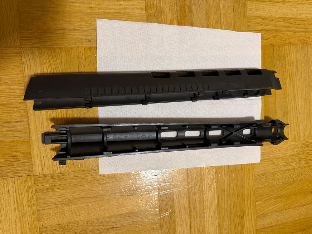 Sig Stgw 90 garde main (D'occasion) à Lausanne pour CHF 93 – avec ...
