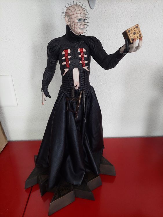 Pinhead Hellraiser Format Figure Sideshow (Gebraucht) in Ermenswil für ...