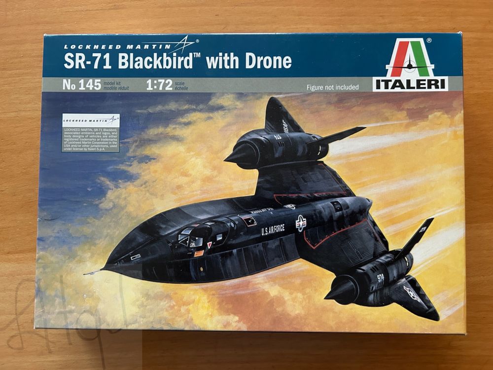 Lockheed Martin SR-71 Blackbird with Drone 1/72 by Italeri | Kaufen auf Ricardo