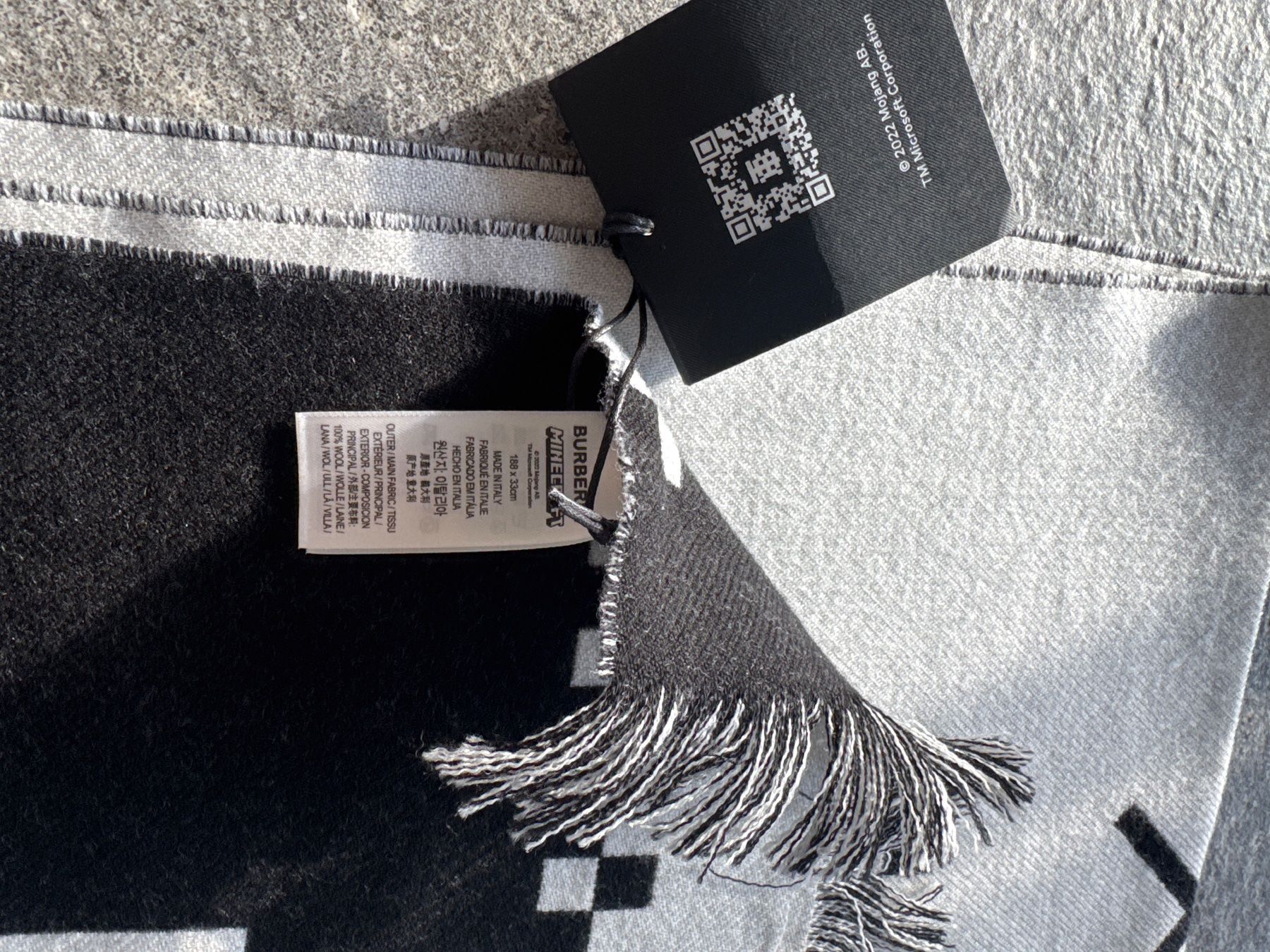 Écharpe Burberry (Neuf avec emballage d'origine) à Vallorbe pour CHF 99 ...