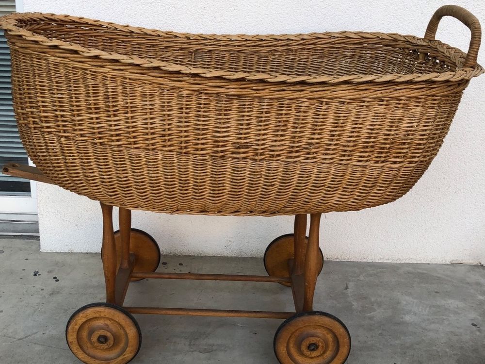 Stubenwagen alt (Gebraucht) in Uster für CHF 5 – nur Abholung auf ...