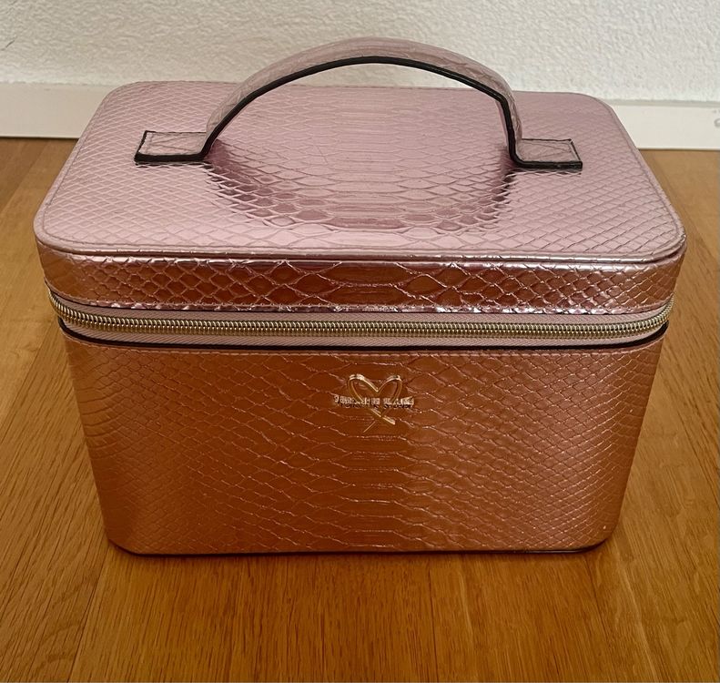 Victoria Secret Beauty Case (Gebraucht) in Bassersdorf für CHF 18 – mit ...