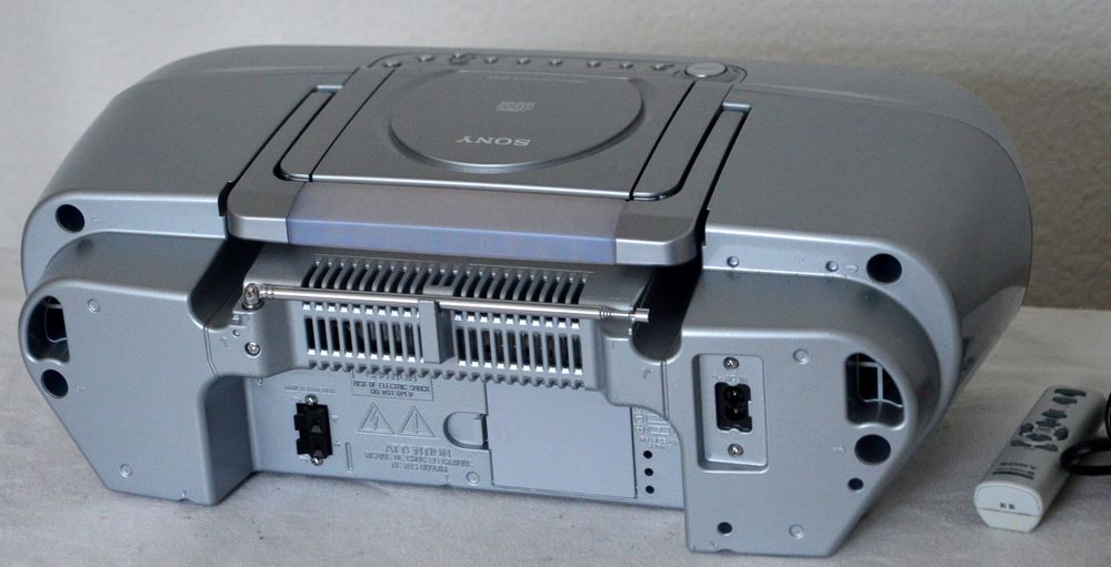 Boombox Sony ZS-M30 Portable MiniDisc / CD Radio (Gebraucht) in Collonges für CHF 160 – mit ...