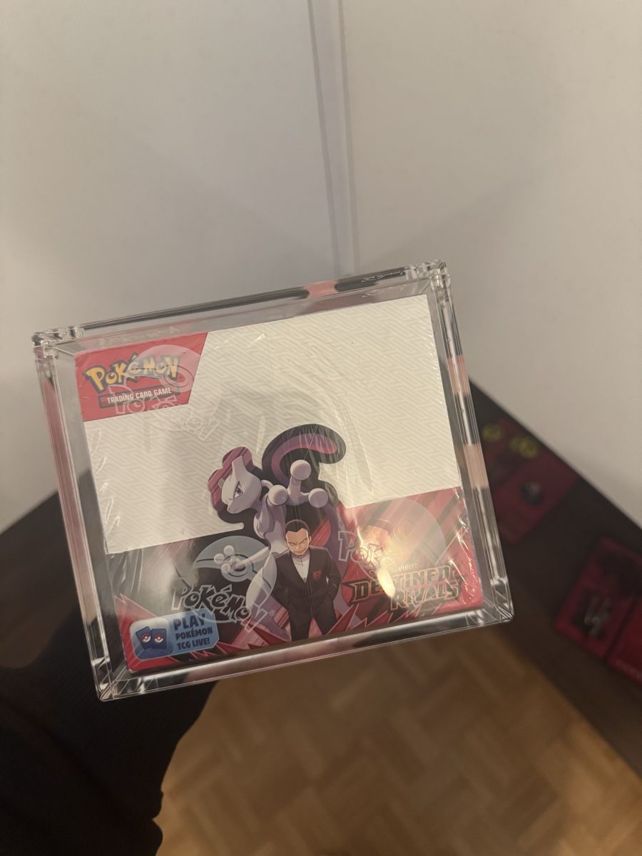 Destined Rivals Display inkl. Acryl Case (Neu (gemäss Beschreibung)) in ...