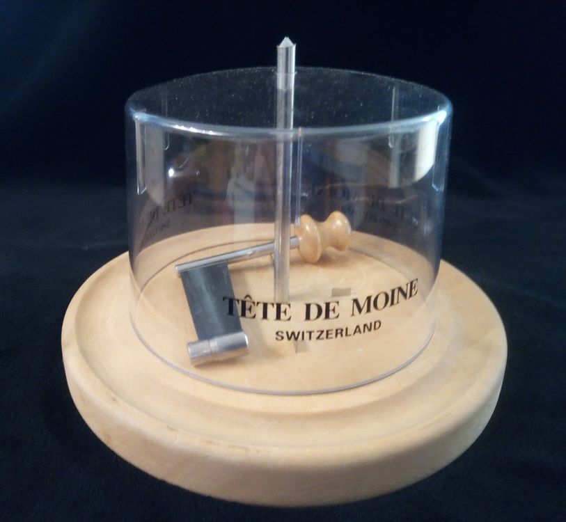 Original Girolle® Käsehobel aus Holz - für Tête de Moine AOP (Gebraucht ...