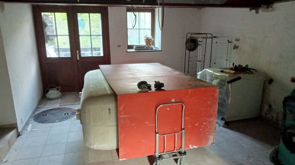 AB CHF 1.- HEIZÖL- & Dieseltank, 2000L, inkl. Stahlwanne. (Gebraucht ...