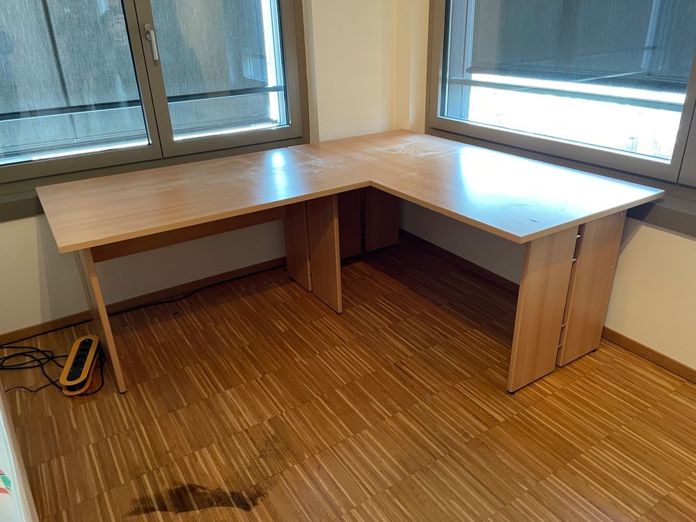 Pult - Eckpult oder zwei Pulte (Gebraucht) in Hausen am Albis für CHF 5 ...