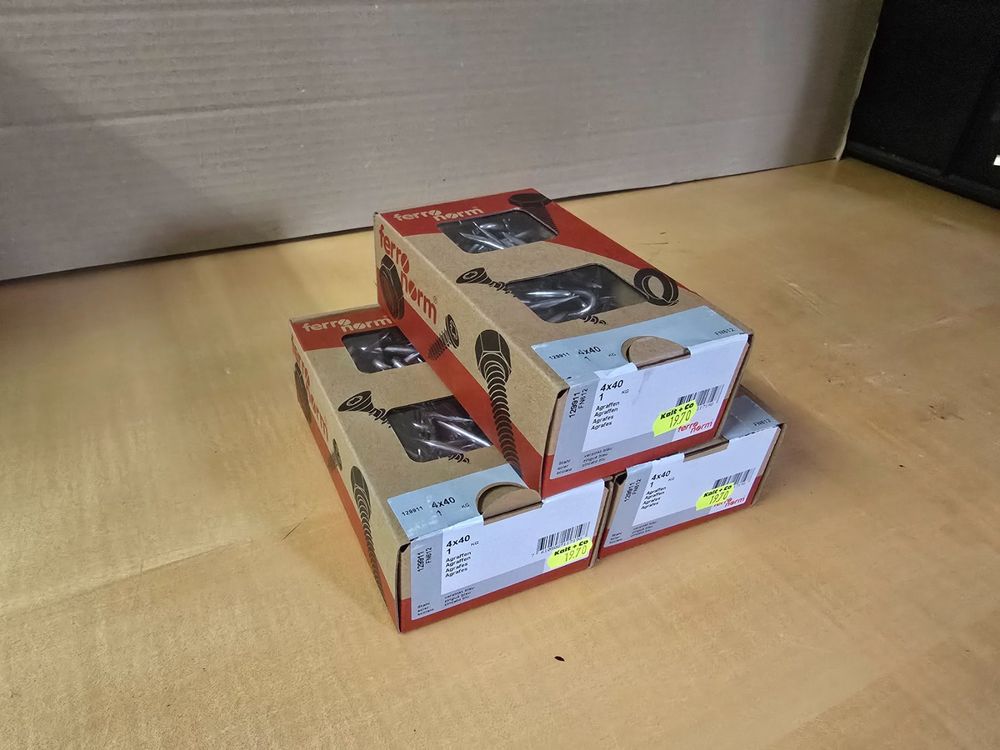 Posten neuer Ferro Norm Agraffen 4x40 ab 1.- (Neu und originalverpackt ...