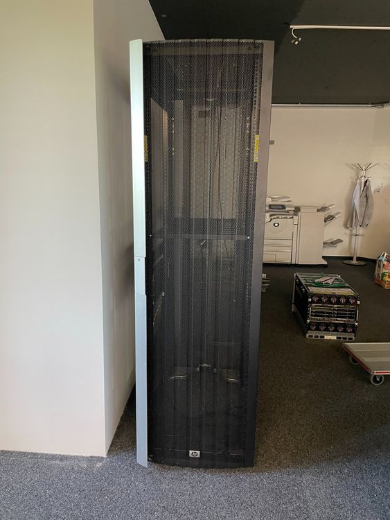 HP Server Rack 42U mit Rollen | Kaufen auf Ricardo