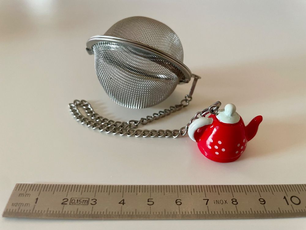 neues Teesieb mit herziger Teekanne (Neu (gemäss Beschreibung)) in Rotkreuz für CHF 1 – nur ...