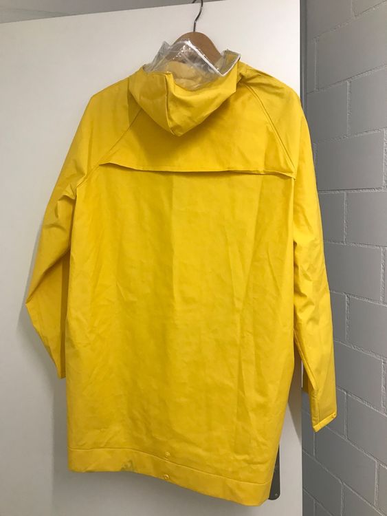 gelbe Regenjacke (Gebraucht) in Grüningen für CHF 0.5 – mit Lieferung ...