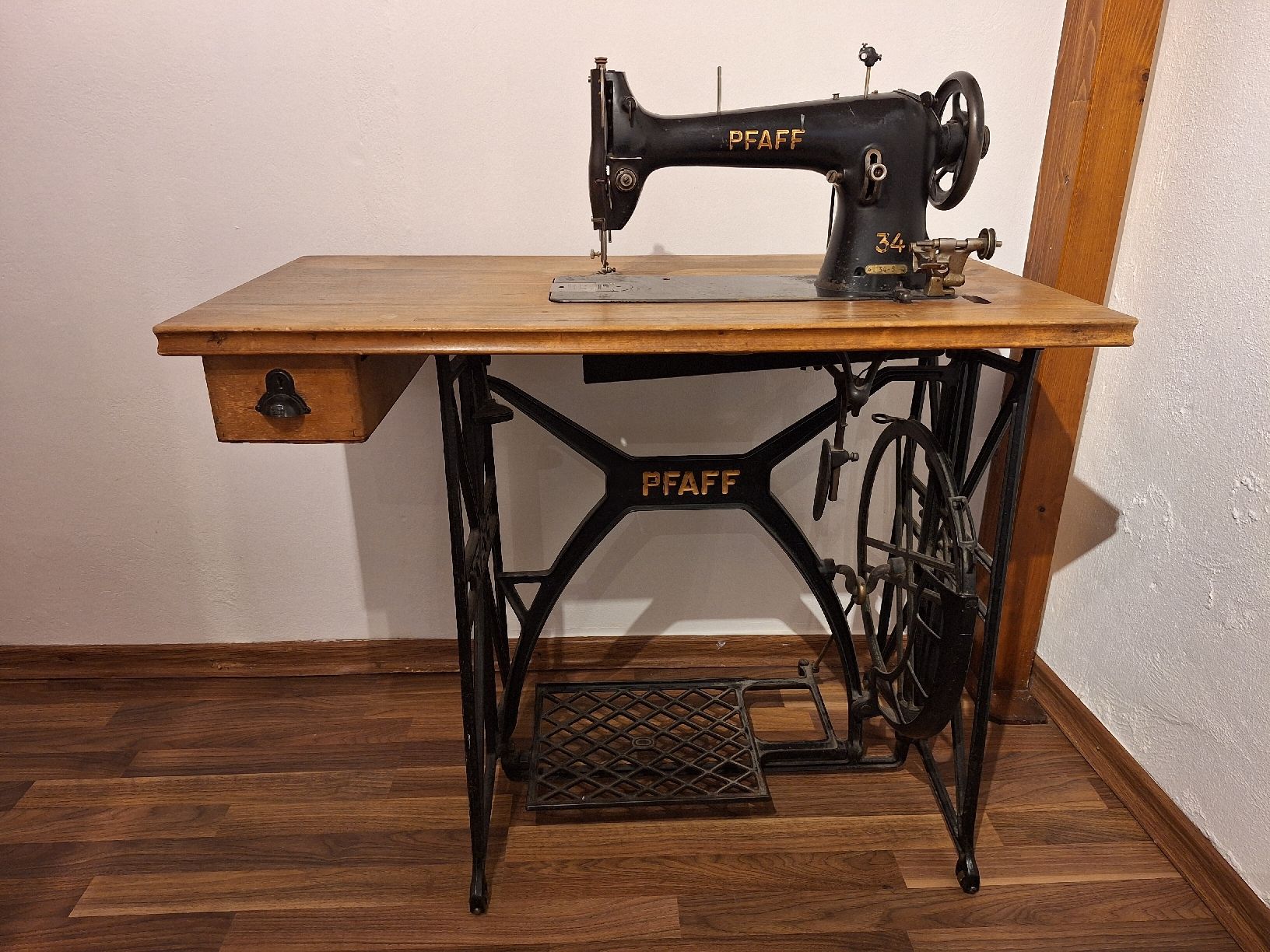 Machine à coudre Pfaff 34 vintage (D'occasion) à Vallorbe pour CHF 120 ...