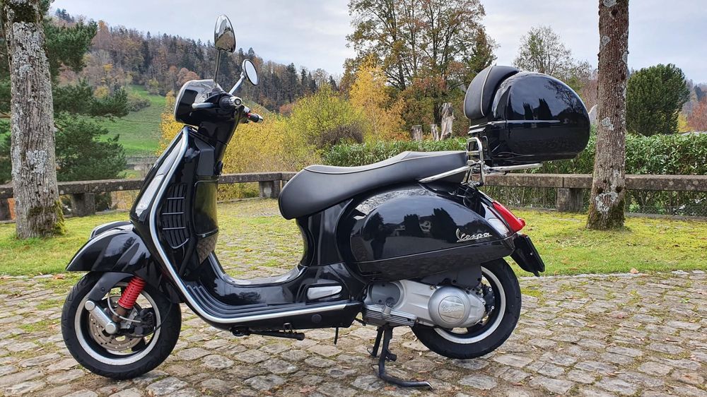 VESPA GTS 300 FRISCH AB MFK (Gebraucht) in Lichtensteig für CHF 2770 – nur Abholung auf Ricardo ...