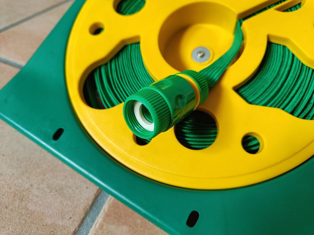 Flachschlauch Box 15m Wasser Trommel dünn & leicht Camping (Neu (gemäss ...