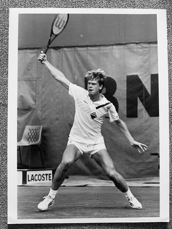Grosses Foto Stefan Edberg in Action in Paris (Gebraucht) in Bern für ...