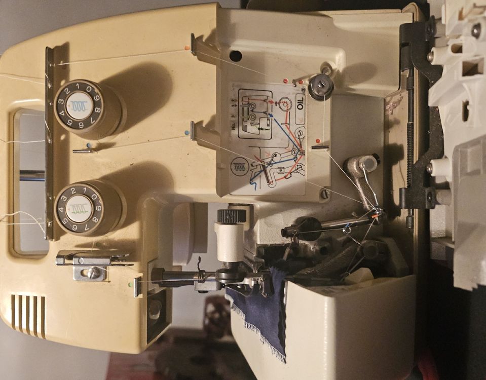 Bernette 334 Overlock Nähmaschine für Nähanfänger & Profis (Gebraucht ...