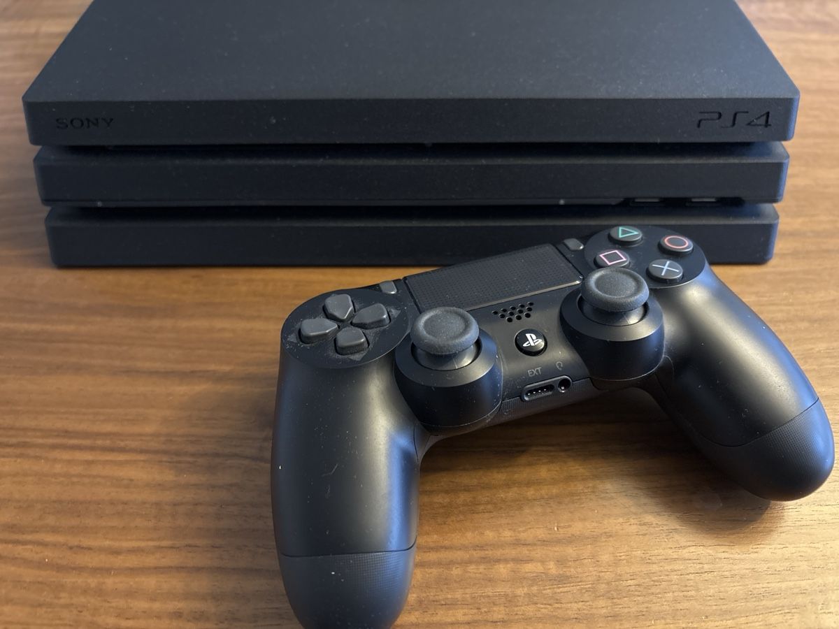 Sony Playstation 4 Pro - Konsole mit Controller Top Zustand! (Gebraucht ...