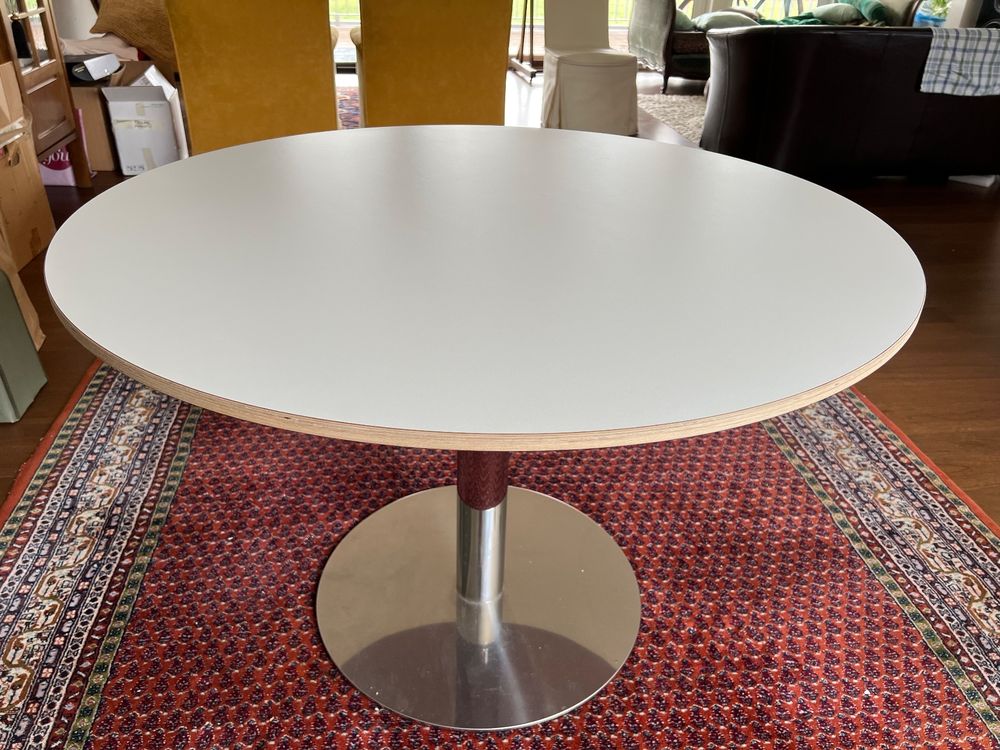 Runder weisser Esszimmer Tisch mit 6 Stühlen | Kaufen auf Ricardo