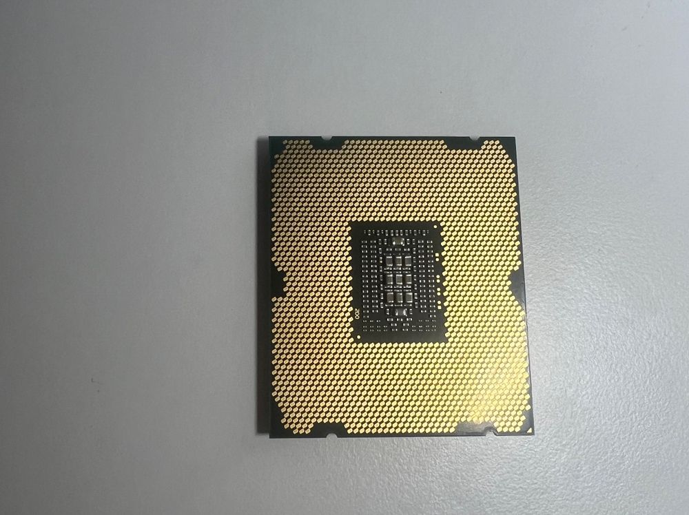 i10 Intel Xeon E5-2665 2.40GHZ (Gebraucht) in Ostermundigen für CHF 3 ...