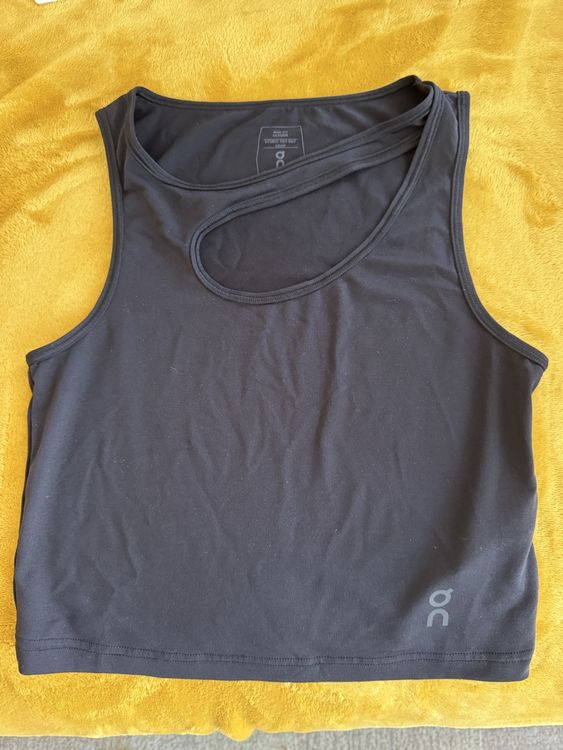 On Running Studio Cut-Out Crop (Neu (gemäss Beschreibung)) in Genève ...