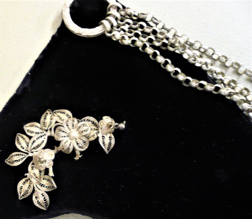 Konvolut zu antikem TrachtenSCHmuck zur Berner Tracht | Kaufen auf Ricardo