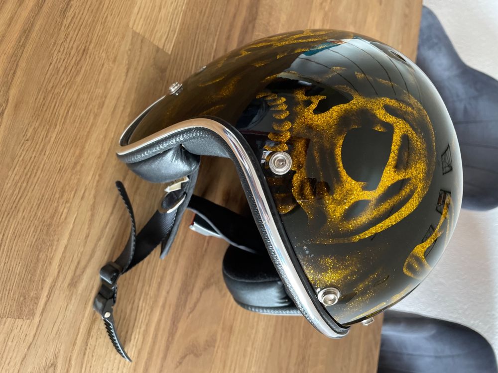 Helm (Gebraucht) in Liebistorf für CHF 100 – mit Lieferung auf Ricardo ...