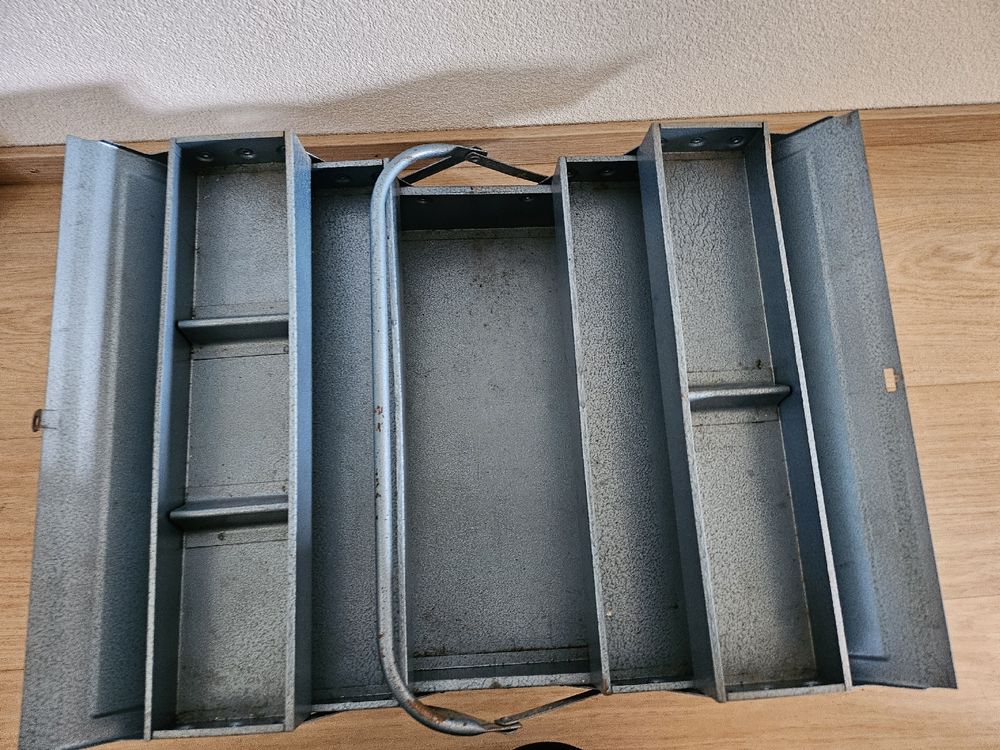 boîte à outils métallique | Kaufen auf Ricardo