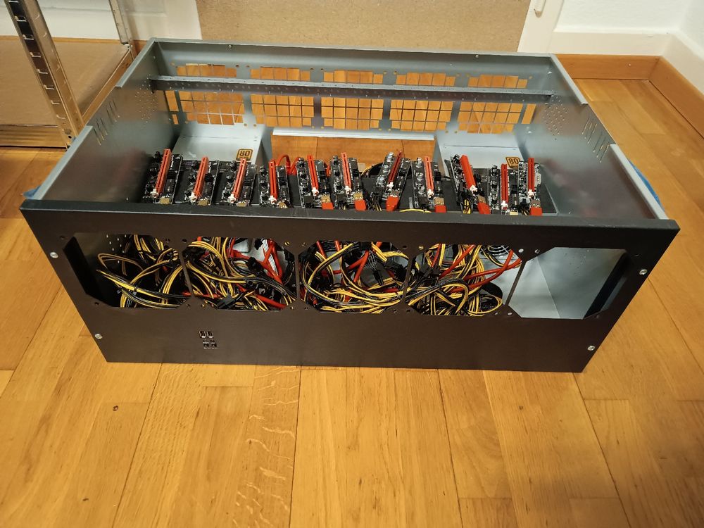 Mining Rig case für 12Gpu (Gebraucht) in Zürich für CHF 199 – mit ...
