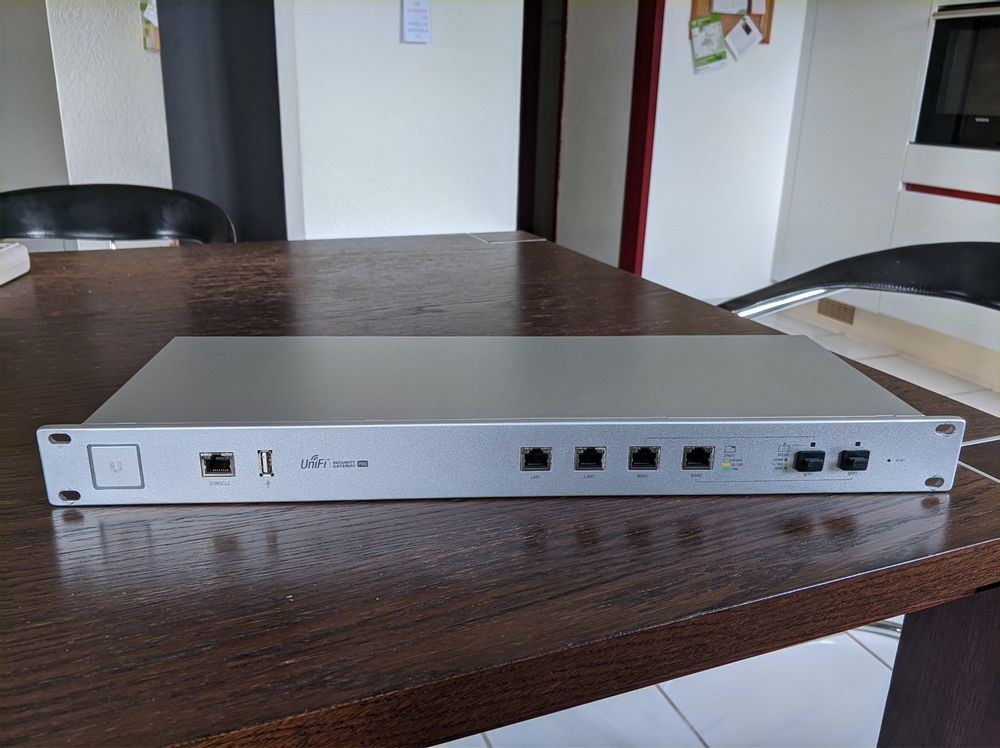 Ubiquiti UniFi Security Gateway Pro 4 (Gebraucht) in Delémont für CHF ...
