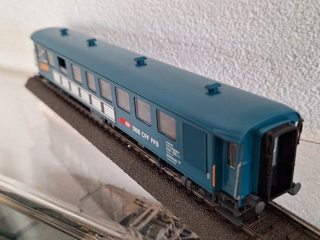 HAG Ho N°65040. Voiture Cinéma des CFF, selon photos (Neu und ...