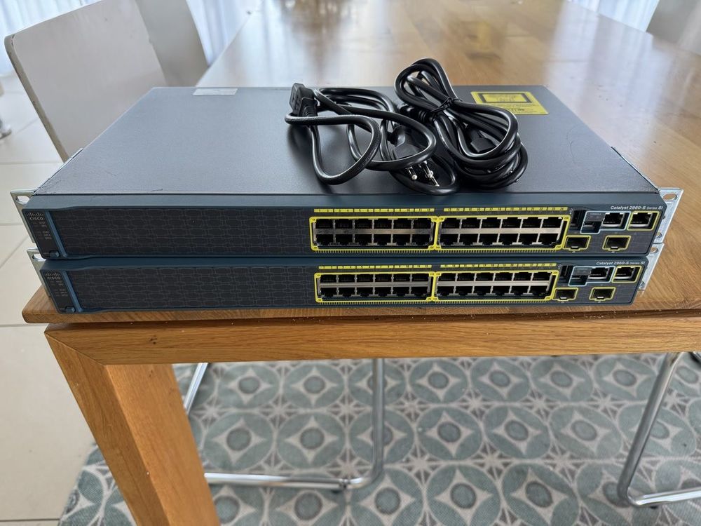 Lot de 2 Cisco WS-C2960S-24TS-S – Switch Gigabit 24 ports (Gebraucht ...