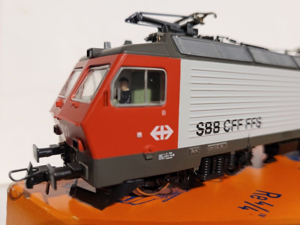 Roco 04178 Re 4/4 IV SBB H0 avec emballage + pièces d'équip | Kaufen auf Ricardo