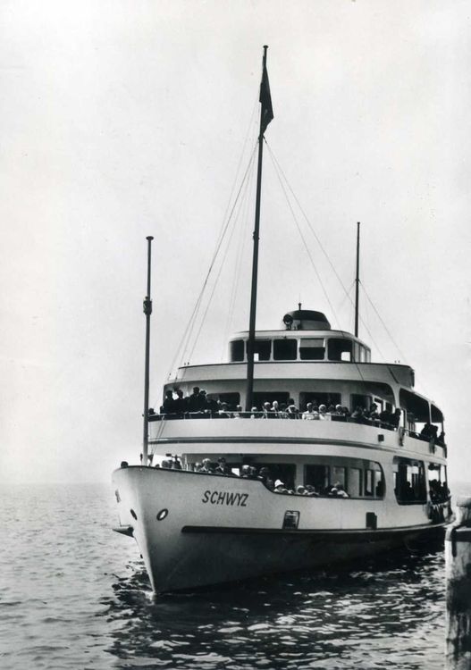 MS Schwyz, SGV-Fahrgastschiff, Vierwaldstättersee | Kaufen auf Ricardo