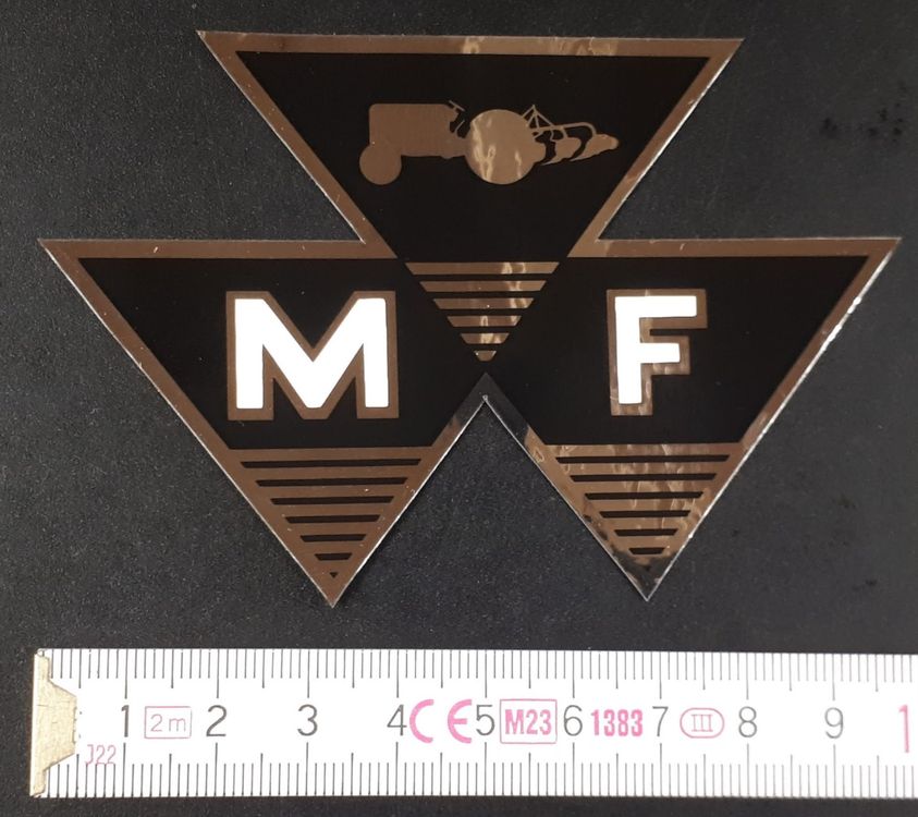 Massey-Ferguson Emblem selbstklebend, silber, schwarz, weiss (Neu ...