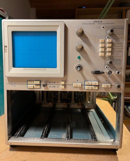Tektronix 7844 400 MHz dual-beam crt Oszilloskop (Defekt) in für CHF 51 ...