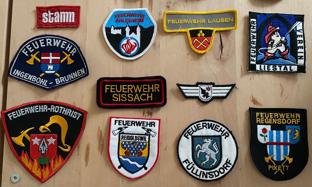 Feuerwehr Aufnäher CH (Gebraucht) in Basel für CHF 44 – nur Abholung auf Ricardo kaufen