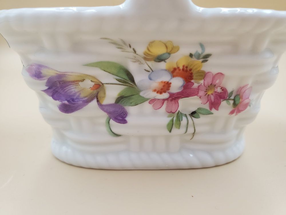 Panier décoratif en porcelaine de Limoges, motif floral (D'occasion) à ...