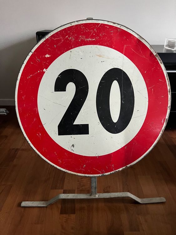 Verkehrsschild Verkehrszeichen Verkehrstafel 20 | Kaufen auf Ricardo