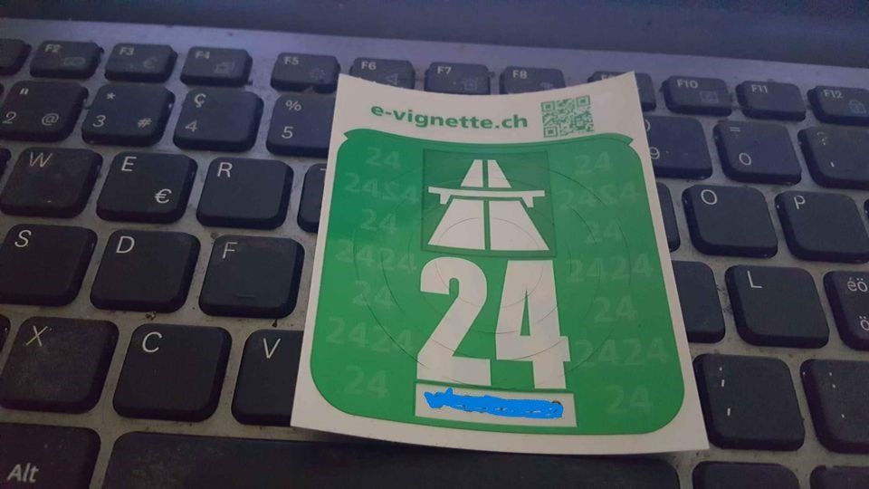 Vignette/Autobahnvignette 2024 (3 Stück verfügbar/disponible | Kaufen auf Ricardo