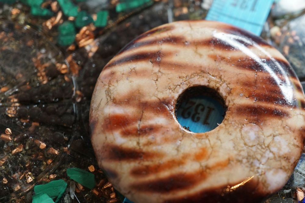 Pi Scheibe Leoparden Jasper Donut (Neu und originalverpackt) in Eschenbach SG für CHF 1 – mit ...