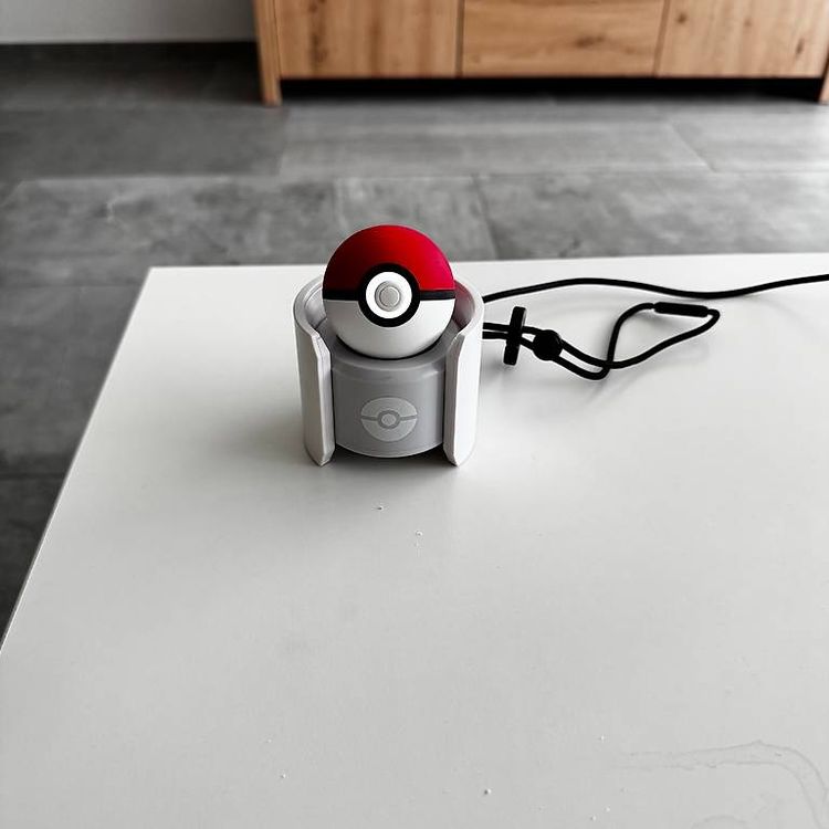 Nintendo Pokeball Plus inklusive Ladestation (Gebraucht) in Widen für ...