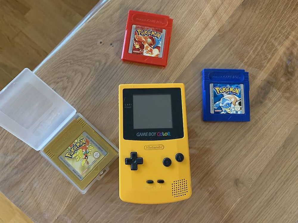 Game Boy Color Gelb mit Pokemon Rot, Blau und Gold. (Gebraucht) in ...
