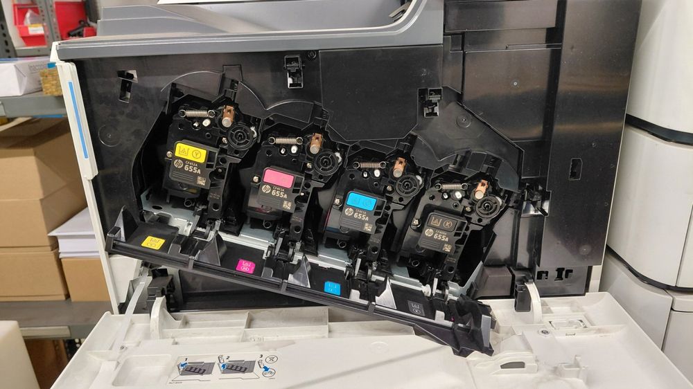 HP Color LaserJet Enterprise M652 - Top Zustand! (Gebraucht) in ...