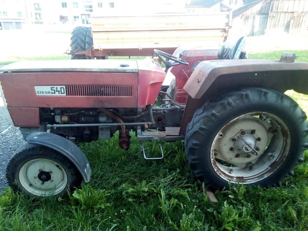 Traktor (Defekt) in Zuckenriet für CHF 1000 – mit Lieferung auf Ricardo ...