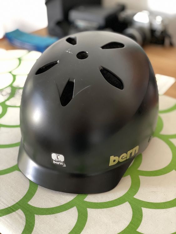Bern Helmet (Neu (gemäss Beschreibung)) in für CHF 10 – mit Lieferung ...