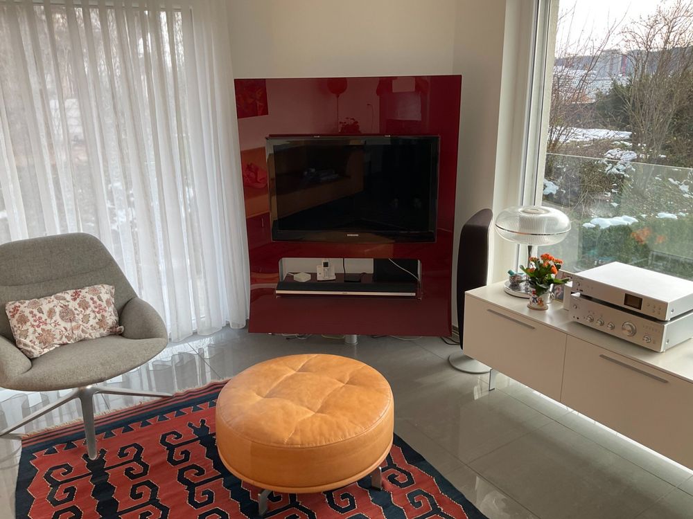 Design TV-Möbel Hochglanz Rot Silber. Glas (Gebraucht) in Adlikon b ...